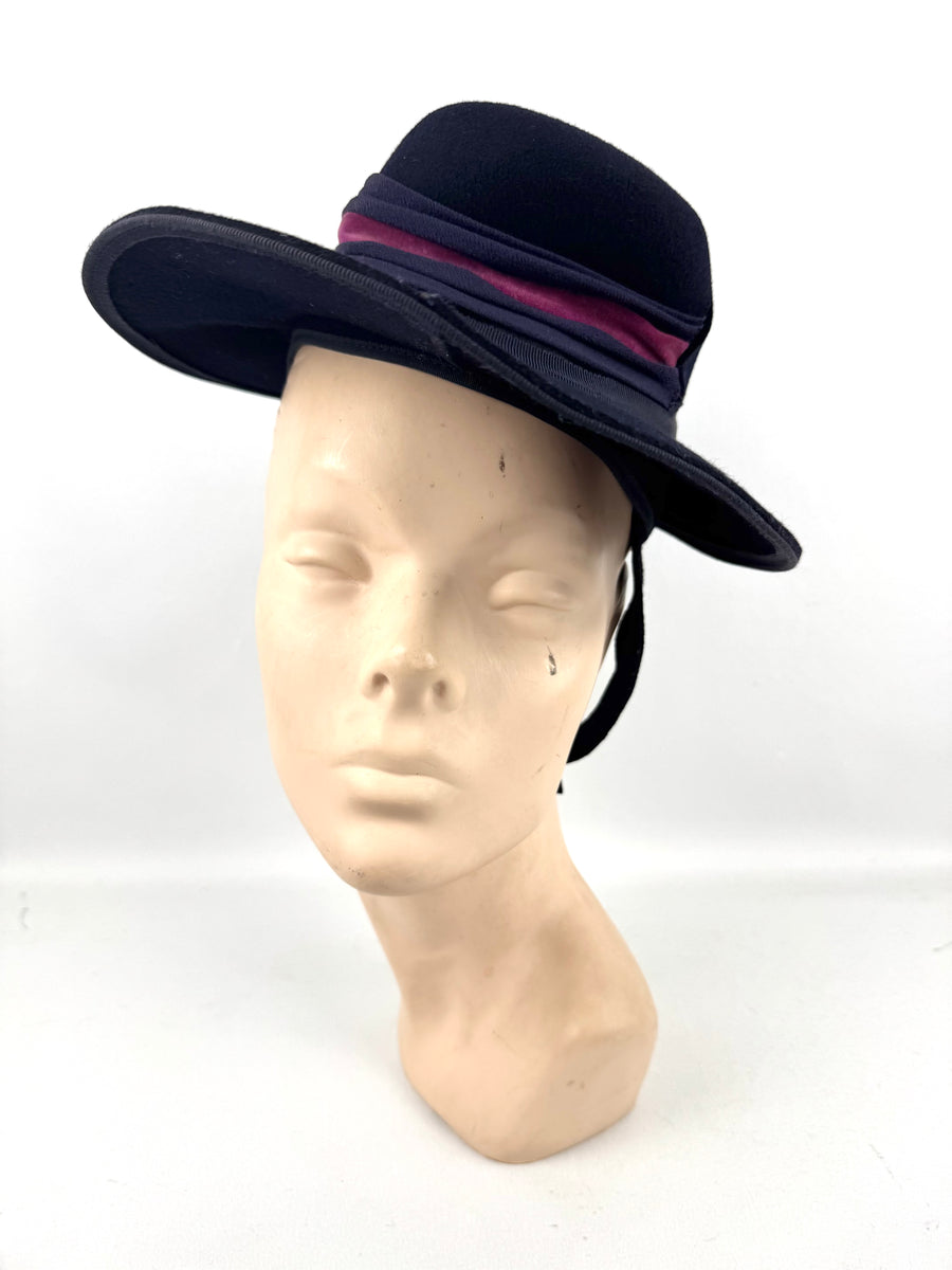 Original 1930's Midnight Blue Felt Hat with Crepe and Pink Velvet Trim ...