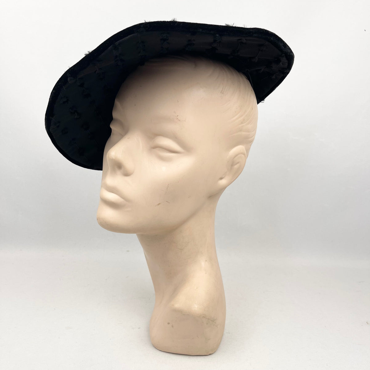 Original 1950's Black and White Pancake Hat in Grosgrain and Velvet ...