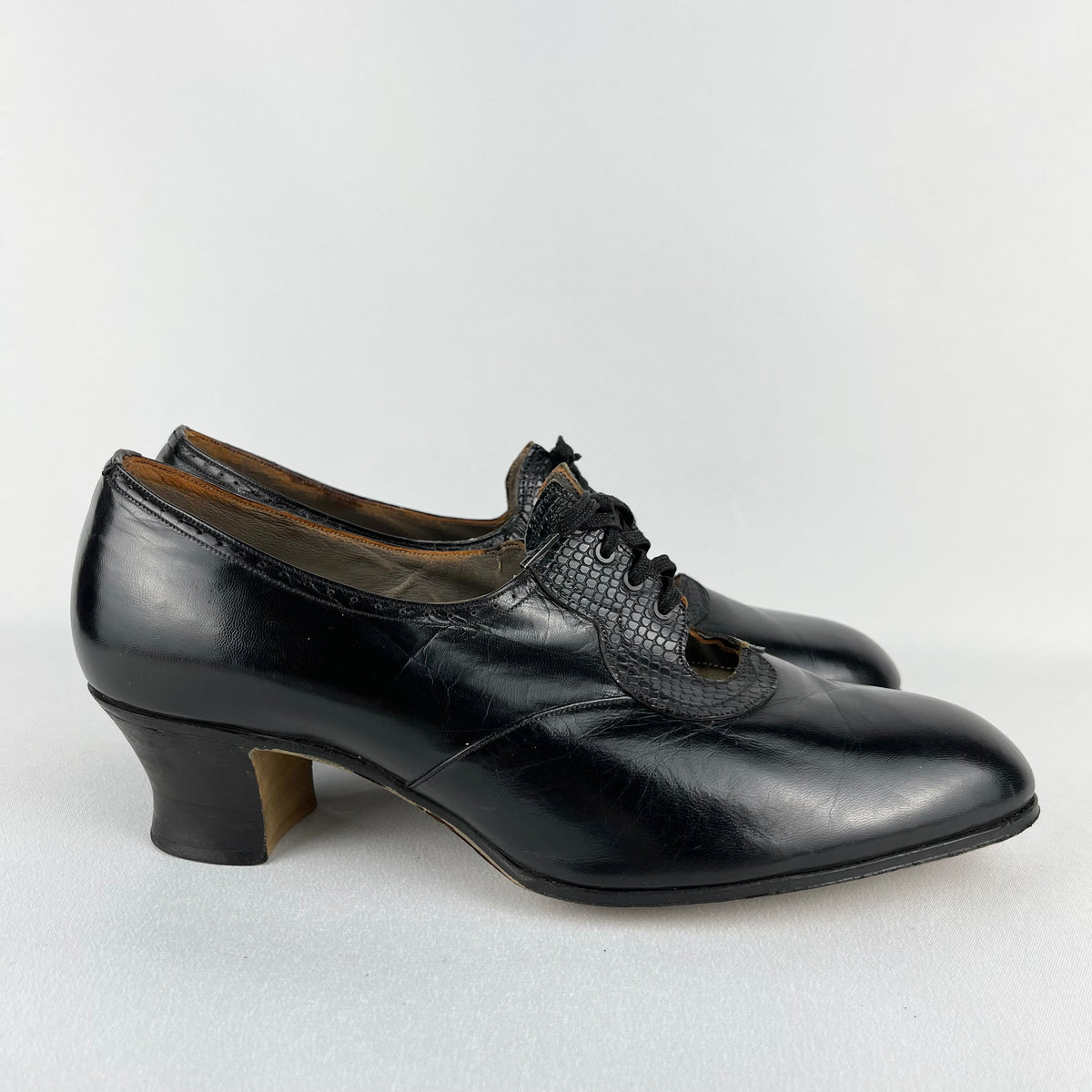 Original 1940s CC41 Black Leather Lace Up Shoes - UK Size 6.5* – 1940s ...